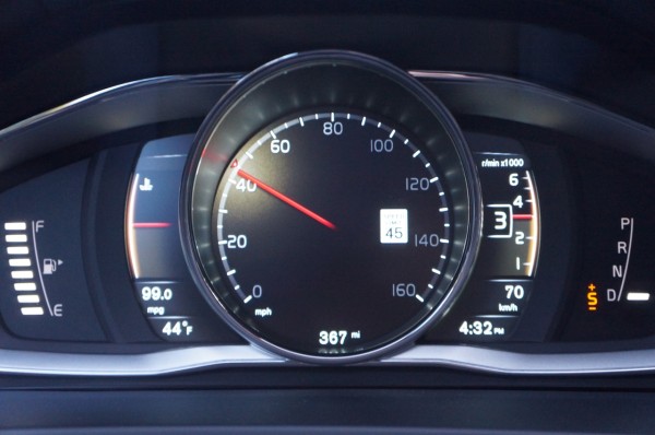 2015.5 Volvo V60 Cross Country: Urban Sensibility Meets Outdoor ...