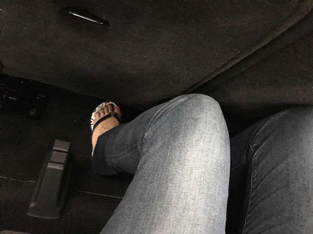 USED: 2016 Land Rover LR4 HSE Review: The Luxury of Adventure – A Girls ...