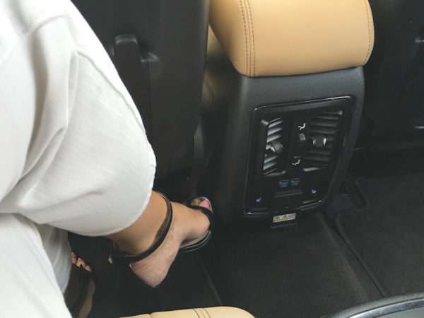 9 Best Features of Great American Road Trip Cars - A Girls Guide to Cars