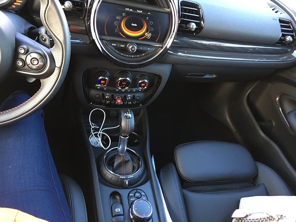 Love Cute, Clever, Fun? |AGirlsGuidetoCars | 2017 Mini Cooper Clubman