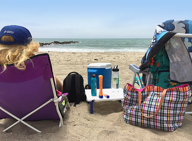 What to Pack for the Beach - A Girls Guide to Cars