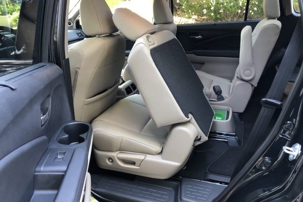 Strong, Smart, Off Road Ready: The Minivan Alternative? - A Girls Guide ...