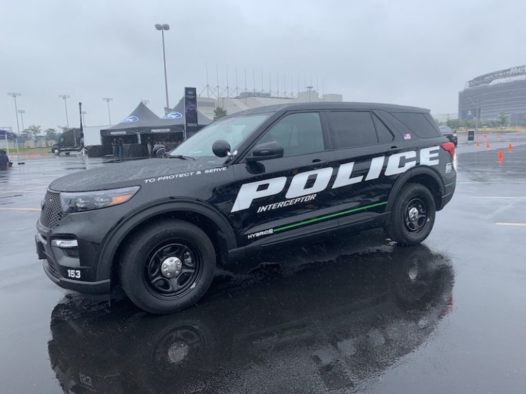 2020 Ford Police Interceptor Utility Hybrid: I Drove a Police Car! - A ...