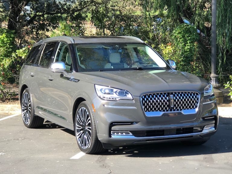 The Luxury SUV You've Been Waiting For: 2020 Lincoln Aviator - A Girls ...