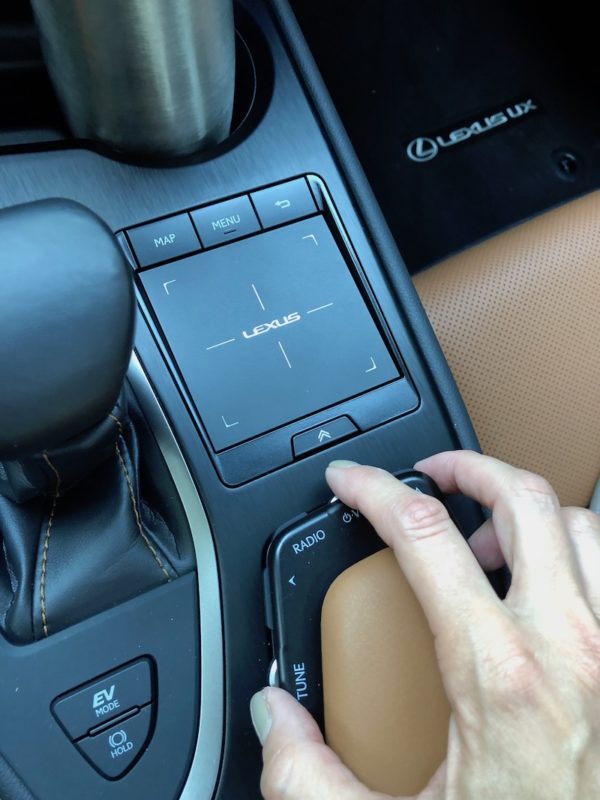 Is This Compact SUV the Perfect Car For City Life? - A Girls Guide to Cars