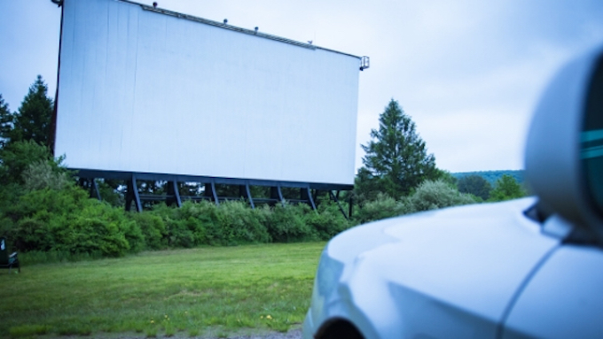 Drive-In Theaters: the Future of Entertainment? - A Girls Guide to Cars