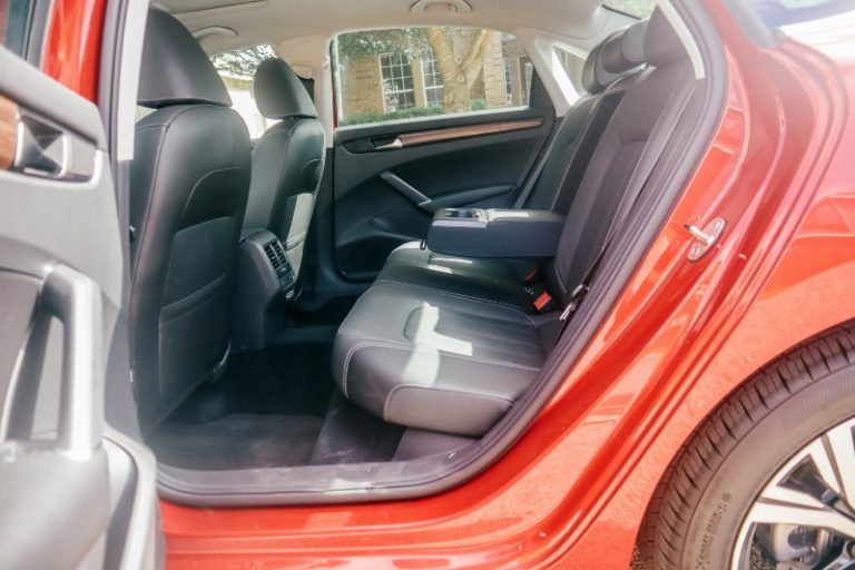 VW Passat Proves Sedans Aren't Passé - A Girl's Guide to Cars