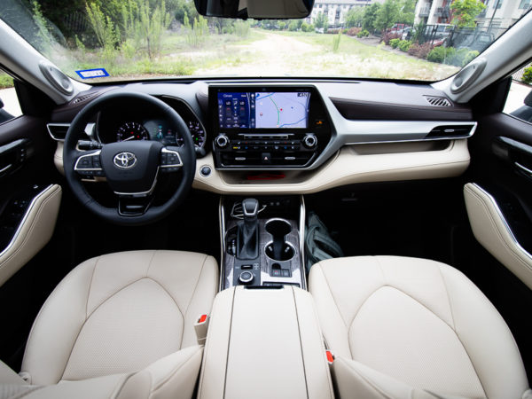 2020 Toyota Highlander Platinum AWD 3 Row SUV: The Hype Mom Car - A ...