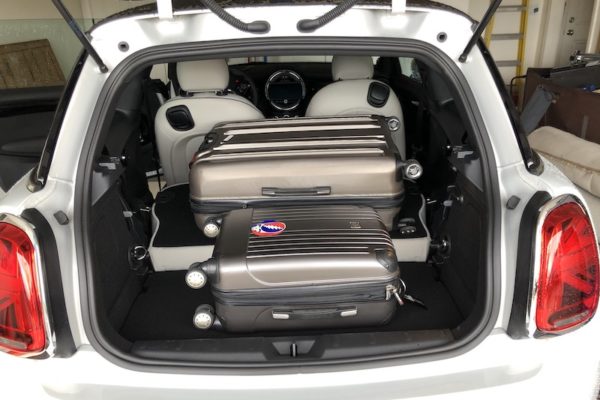 MINI Cooper SE: An Electric Car for the Driver in Us All - A Girls ...