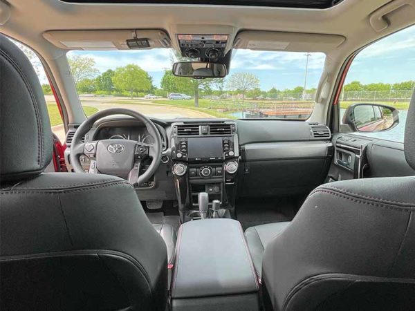 Toyota 4Runner 4x4 Venture: For Weekend Warriors -A Girls Guide to Car