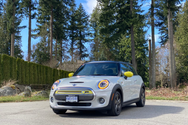 The Electric Mini Cooper S E Is Made for City Living - A Girls Guide to ...