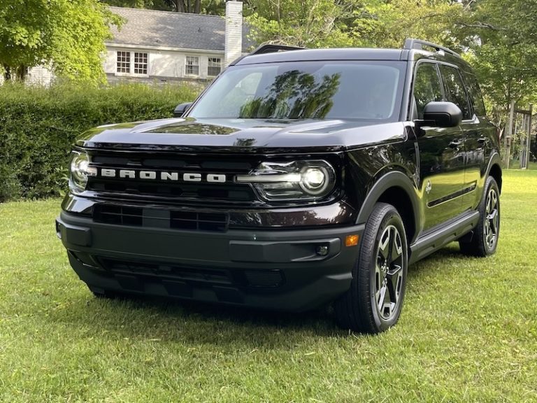 Ford Bronco Sport Review: All the Bronco Feels - A Girls Guide to Cars
