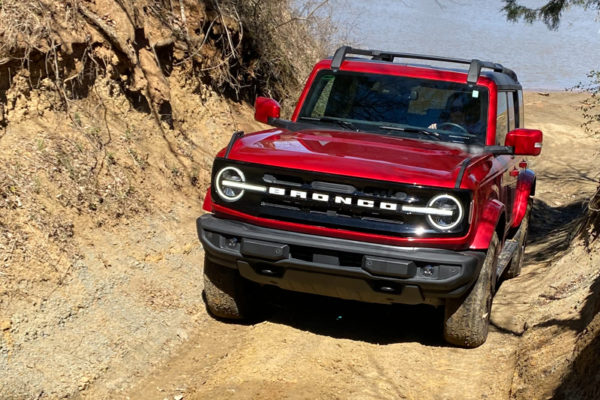 2021 Ford Bronco Outer Banks: Exciting, Luxurious, and Loud – A Girls ...