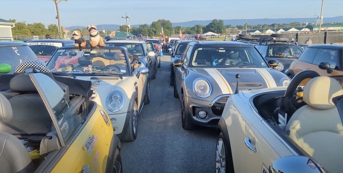 Living the MINI Life: MINI Takes the States - A Girls Guide to Cars