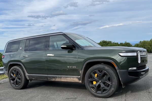 Rivian R1S First Drive: The First 3-Row Electric SUV is Here - A Girls ...
