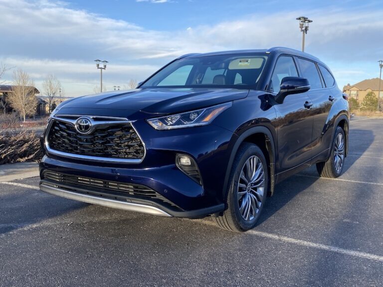 The 2022 Toyota Highlander: Toyota Doesn't Mess With the Formula - A ...