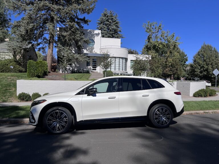 The 2023 Mercedes-Benz EQS SUV Is My Highly Personalized, 3-Row Bubble - A Girls Guide to Cars