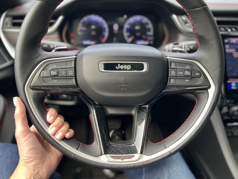 Jeep Grand Cherokee Trailhawk Off Road SUV: Luxury and Muscle - A Girls ...