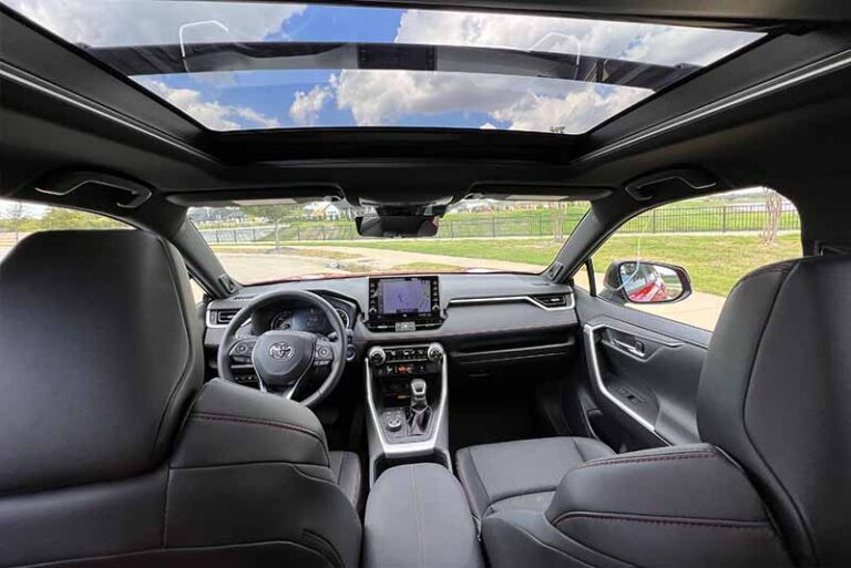 5 Features That Make the Toyota RAV4 Prime XSE A Cool Mom Car