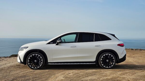 Mercedes-Benz EQE SUV First Drive: This Well Rounded All-Electric Car ...