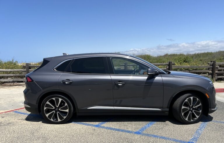 VinFast VF 8 Electric SUV First Drive - A Girls Guide to Cars