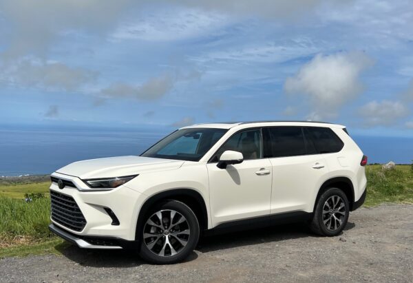Toyota Grand Highlander 3-row SUV First Drive - A Girls Guide to Cars