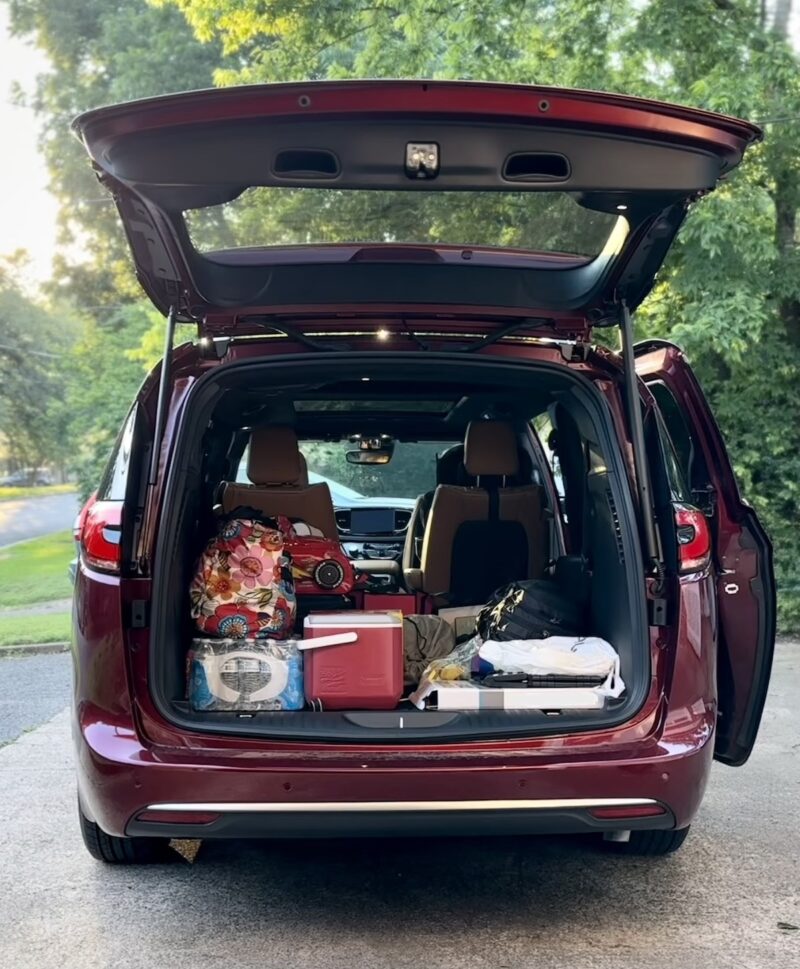 The Chrysler Pacifica Plug-in Hybrid Pinnacle Minivan Wows - A Girls ...