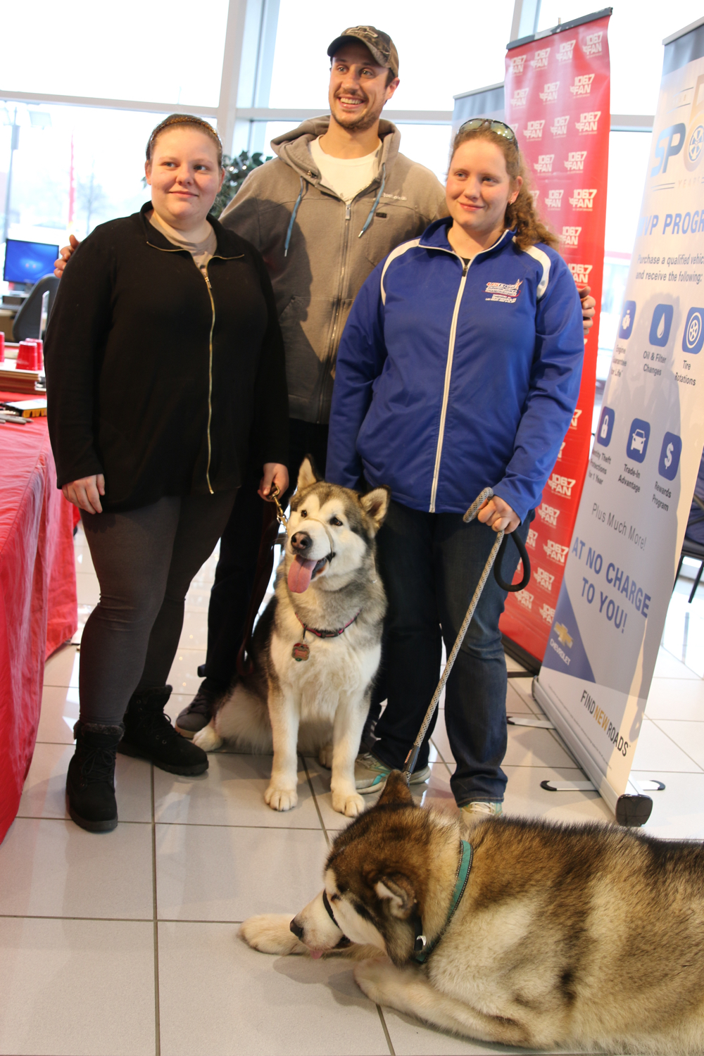 Fans Kept Bringing Their Dogs to Meet Jay Beagle