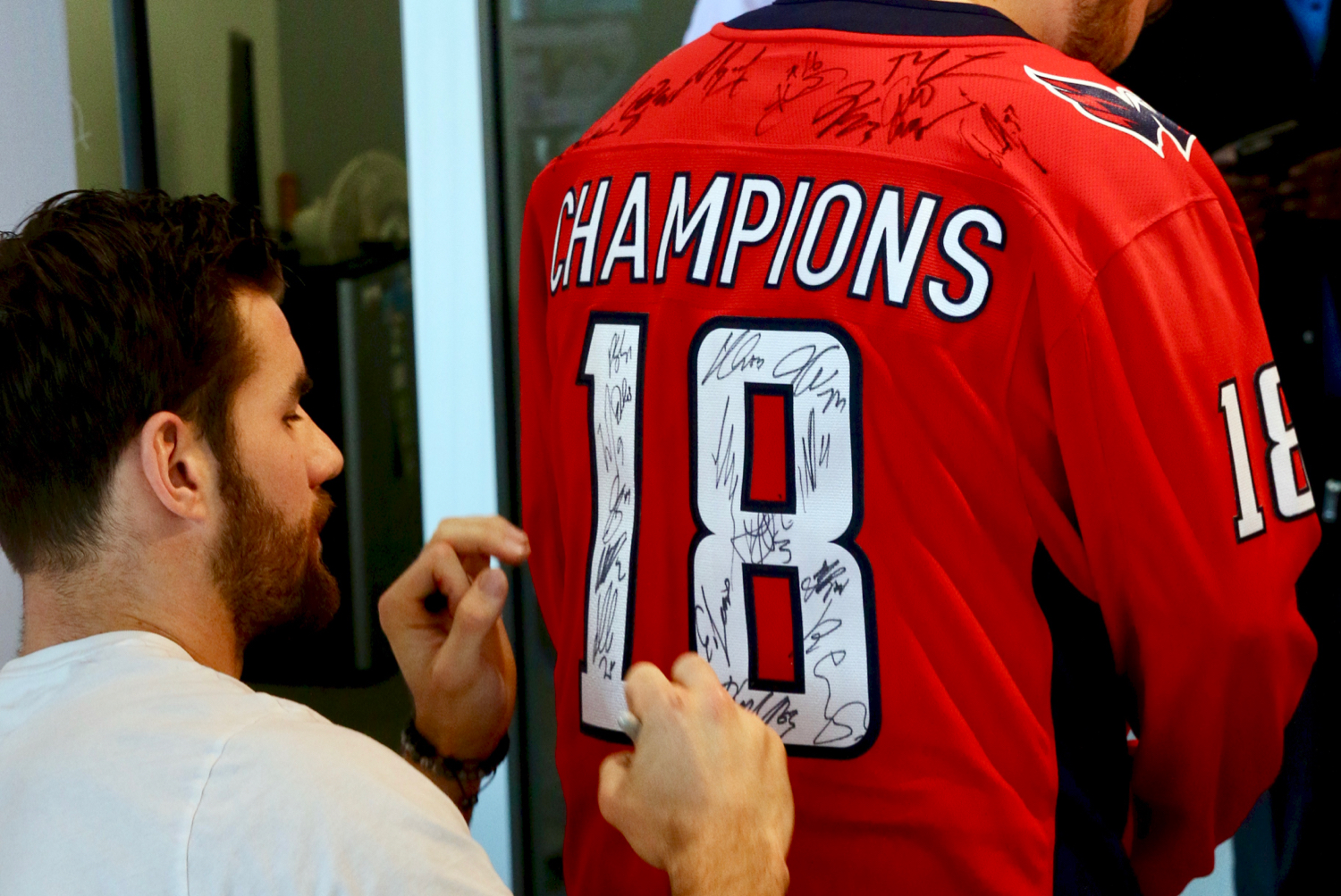 Photos: Tom Wilson Signs Autographs at Sport Chevrolet