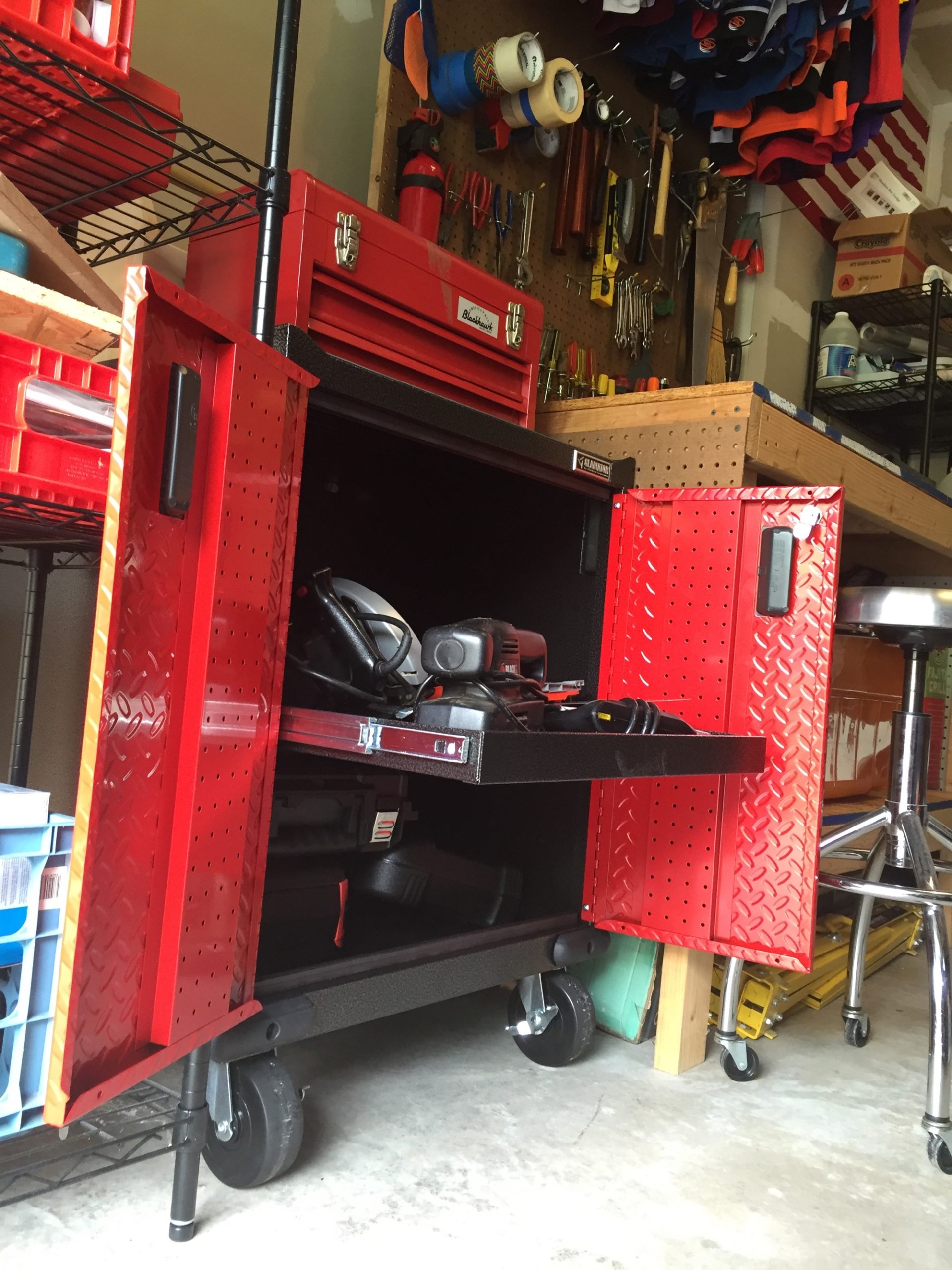 Gladiator GarageWorks : Hands-On - Off-Road Trips