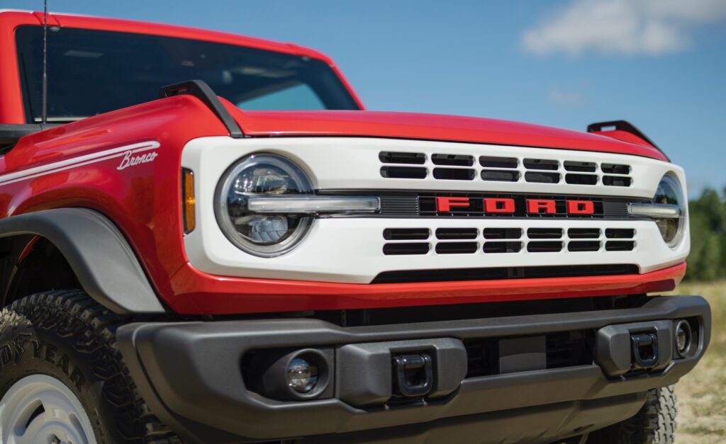 Bronco Goes Retro! 2023 Ford Bronco Heritage Edition - Off-Road Trips